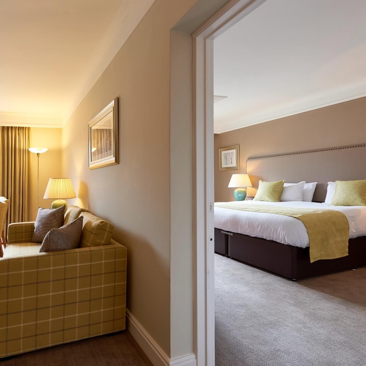 Spacious Hotel Rooms | 4-Star Accommodation